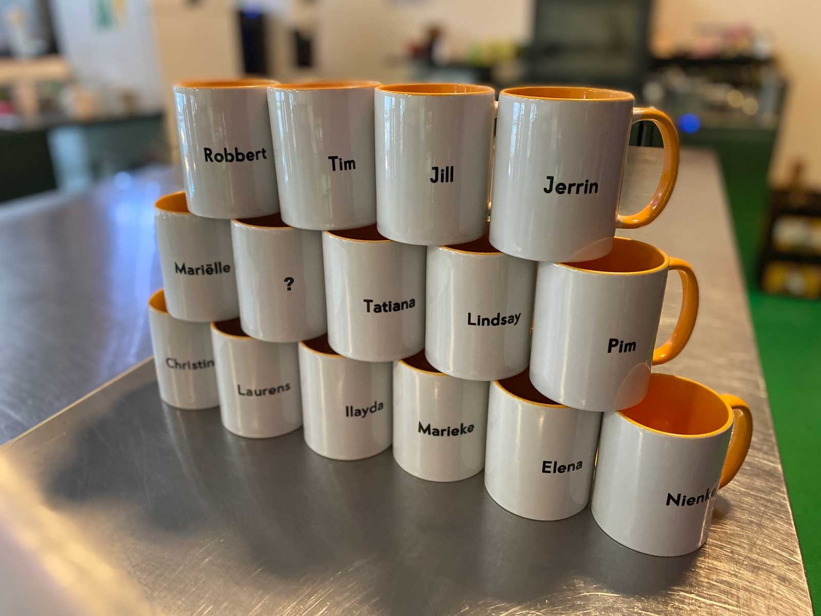 Office coffee cup: what obligations and coming?